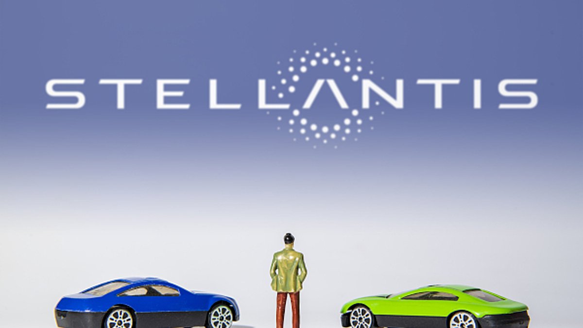 Stellantis to Lay Off 400 Workers at Detroit Parts Plant Amid North ...