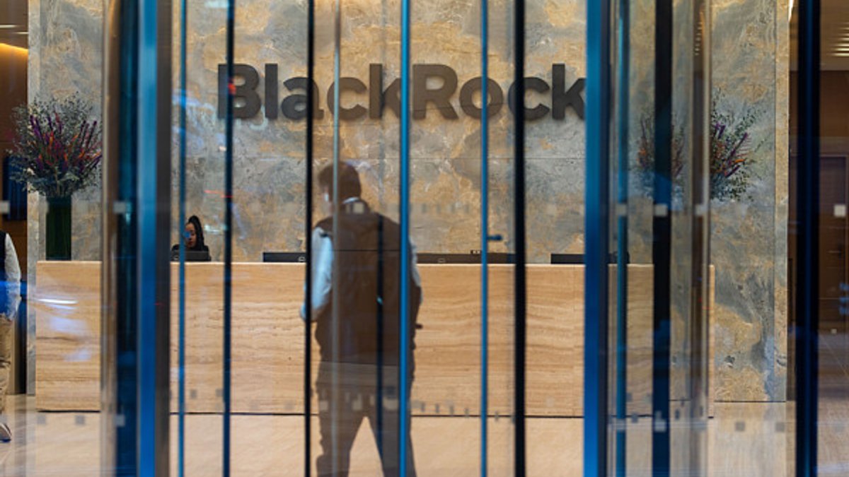 BlackRock Secures Abu Dhabi License, Expanding Presence in the Middle ...